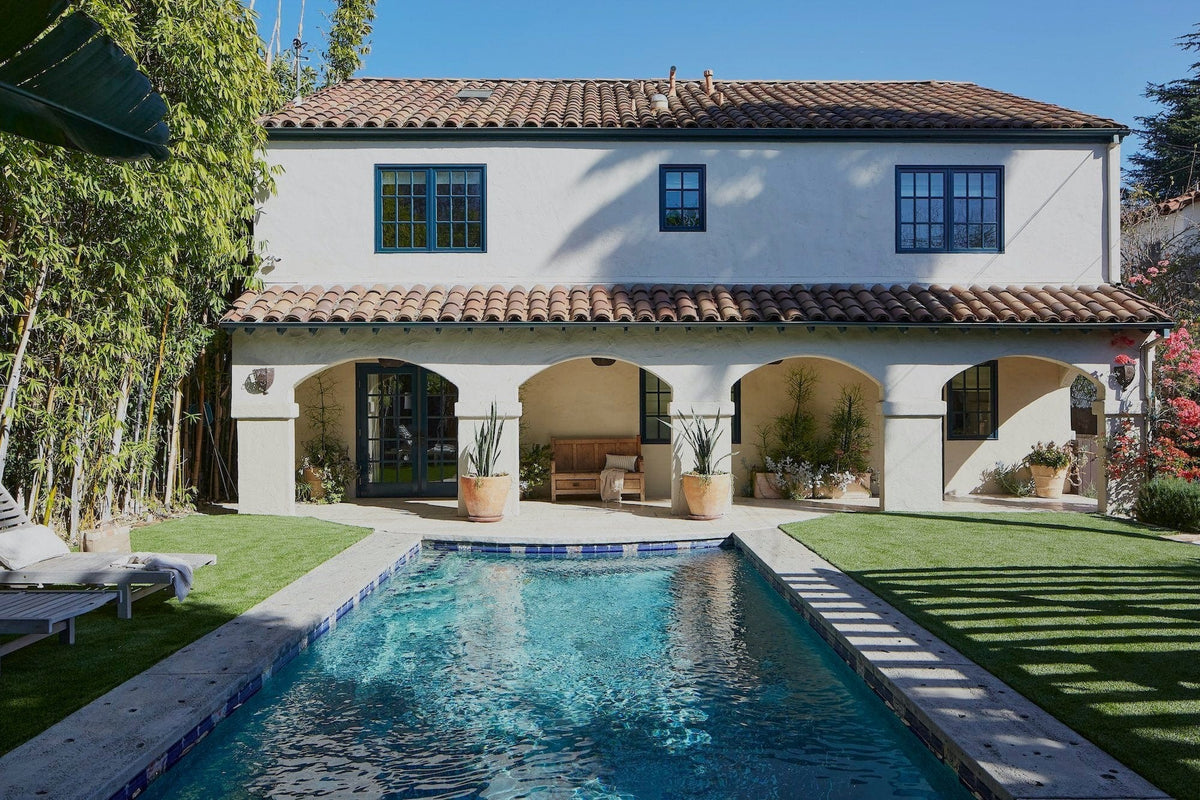 2021 N. Serrano Avenue